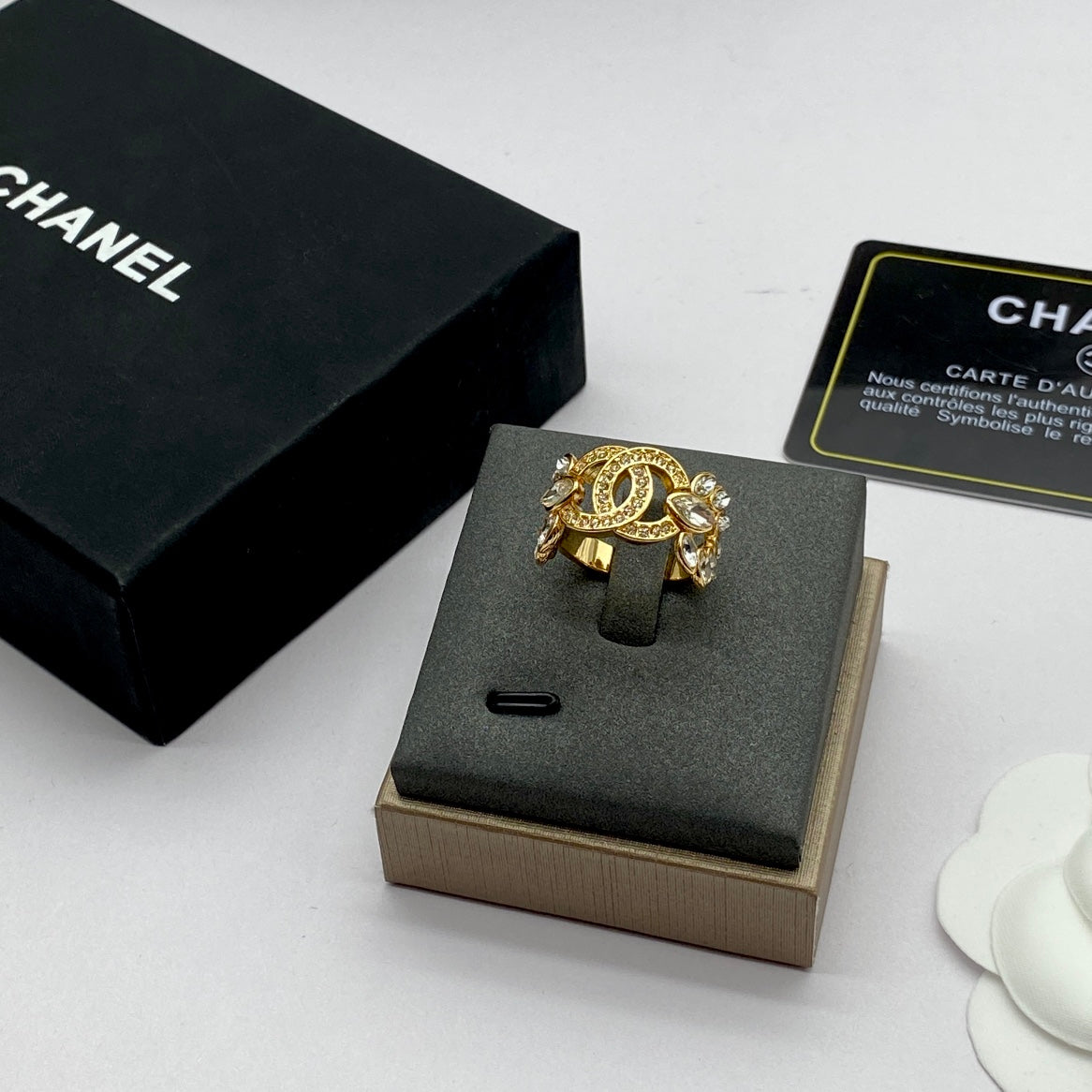 Luxury Double C Leaf Shape Ring – Vivian Susan